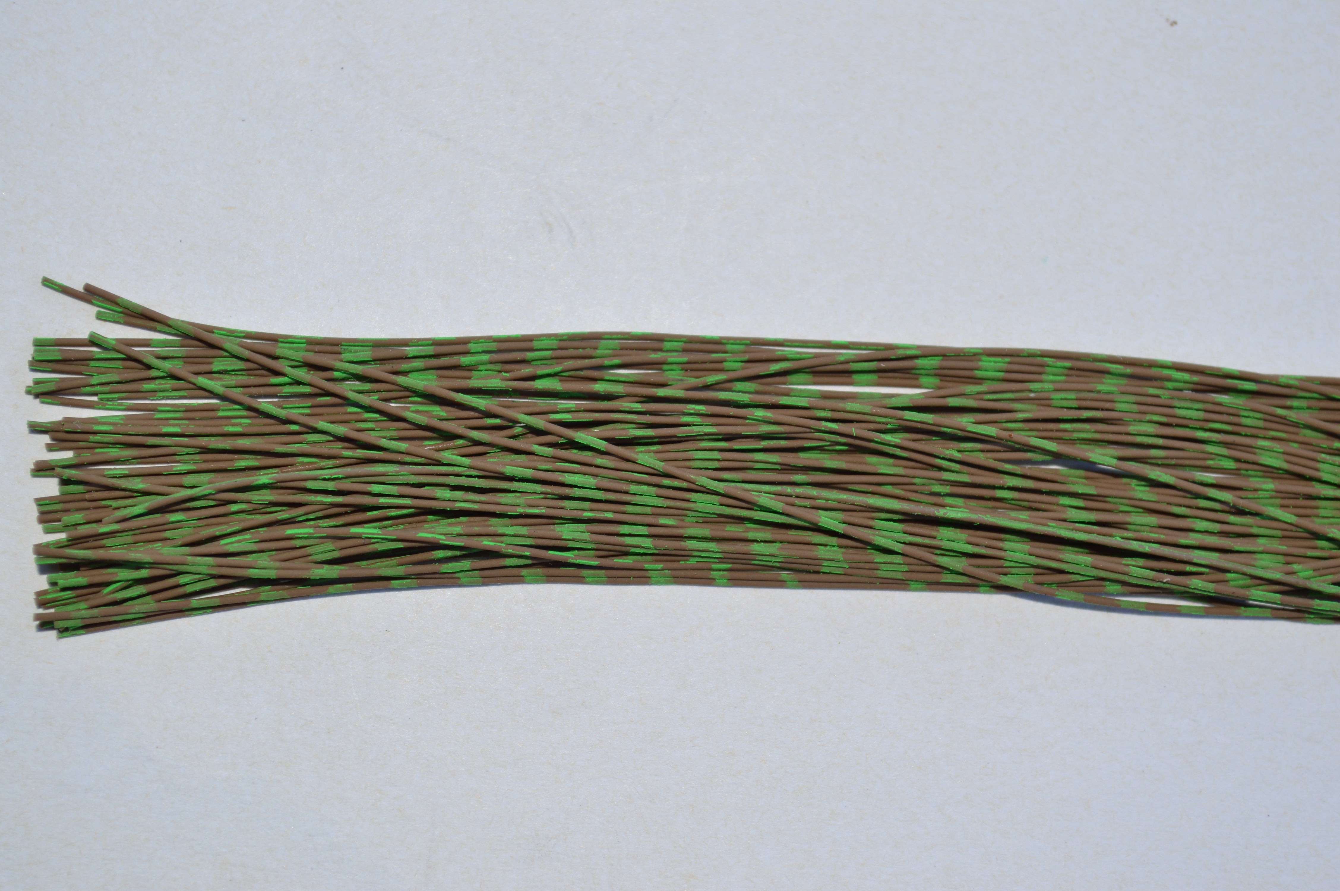 Fine Reptile Living Rubber Pumpkin with Lime Print K-04 Gator Dust ...