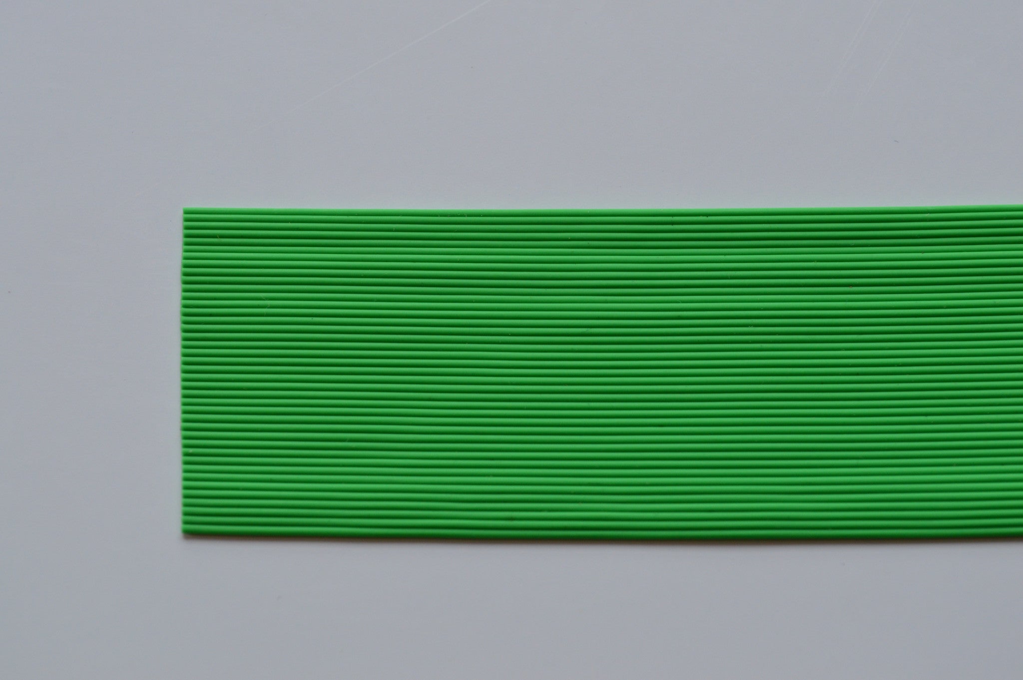 Lime Green Medium Grade Living Rubber-RRR30 – Living Rubber Co.